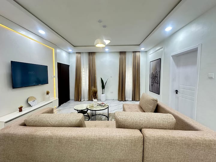 Modern Comfort, Homely Vibes - Ibadan