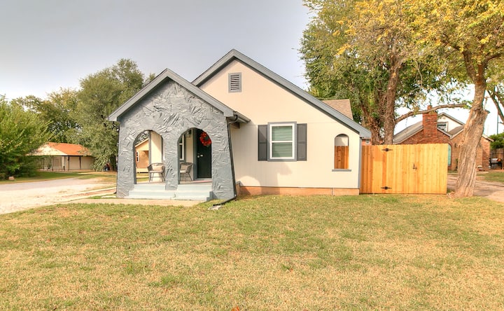 Sleeps 8/mini-arcade/games/stream/no Cleaning Fee - Oklahoma City, OK