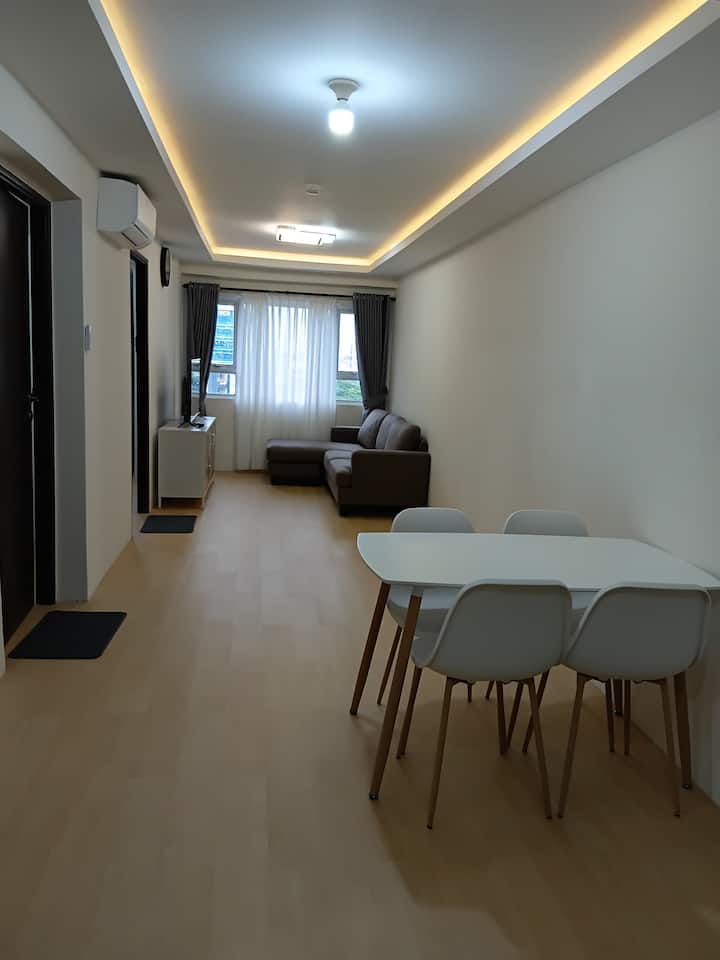 2br At Royal Apartment Mks Lt 7 By Risan Penthouse - Makassar