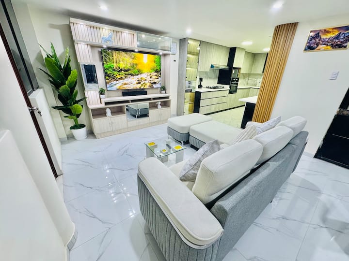 Condo Lujoso, Elegante Y Acogedor Con Cochera - Perú