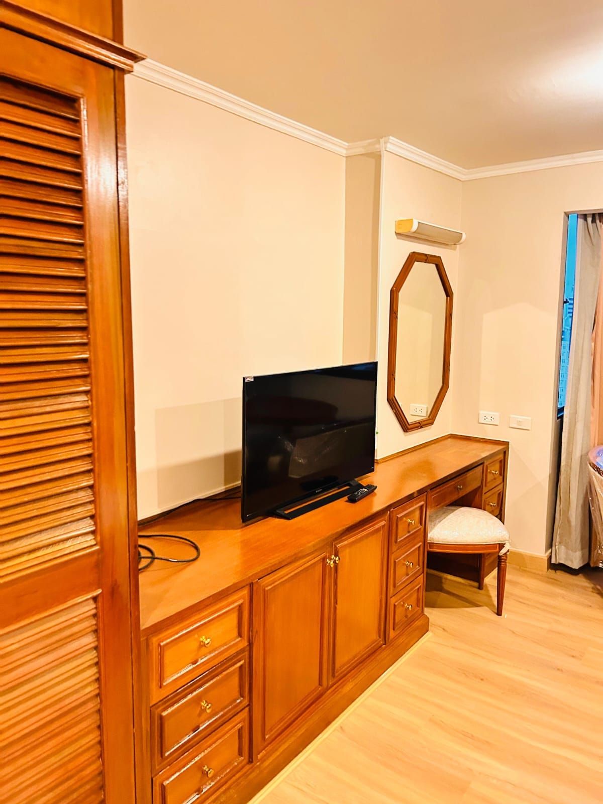 Studio @omni complex, Nana - Departamentos en renta en Khlong Toei ...