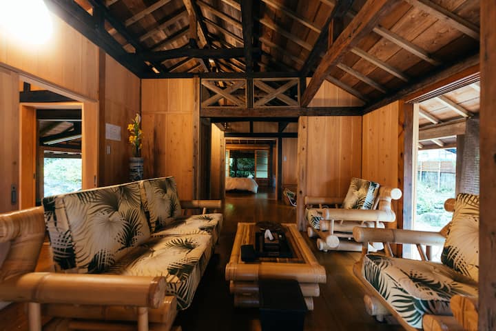 Villa Gusku Okinawa/renovated Traditional House - Okinawa Prefecture, Japan