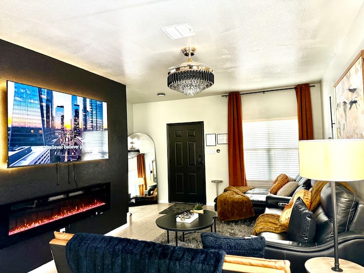 Stylish Home Ii > At&t Stadium & Six Flags - Arlington, TX