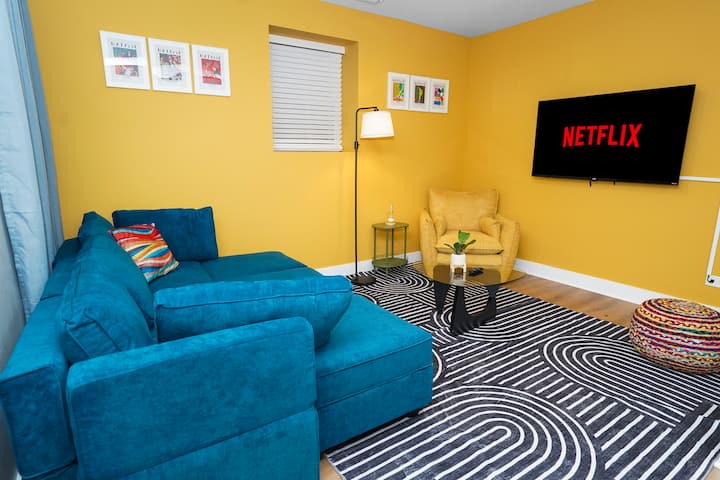 Modern 3br Chicago Apt Near Loyola Uni & Lakefront - Evanston, IL