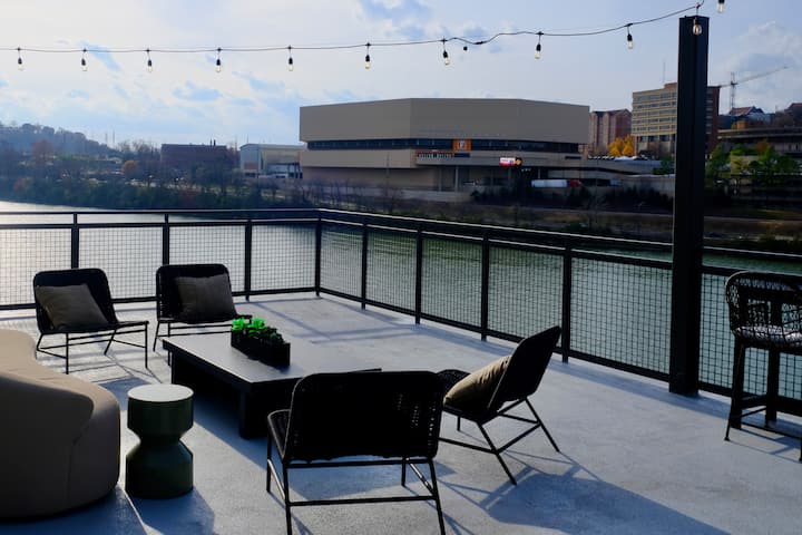 Ultimate Knoxville Riverfront Stay~convenient - Neyland Stadium Knoxville