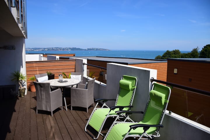 Dunlin 3, The Cove, Fishcombe, Brixham - Brixham