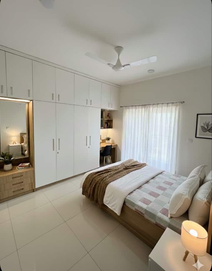 Luxury 2bhk Garden Facing Apartment In Gift City - Gandhinagar