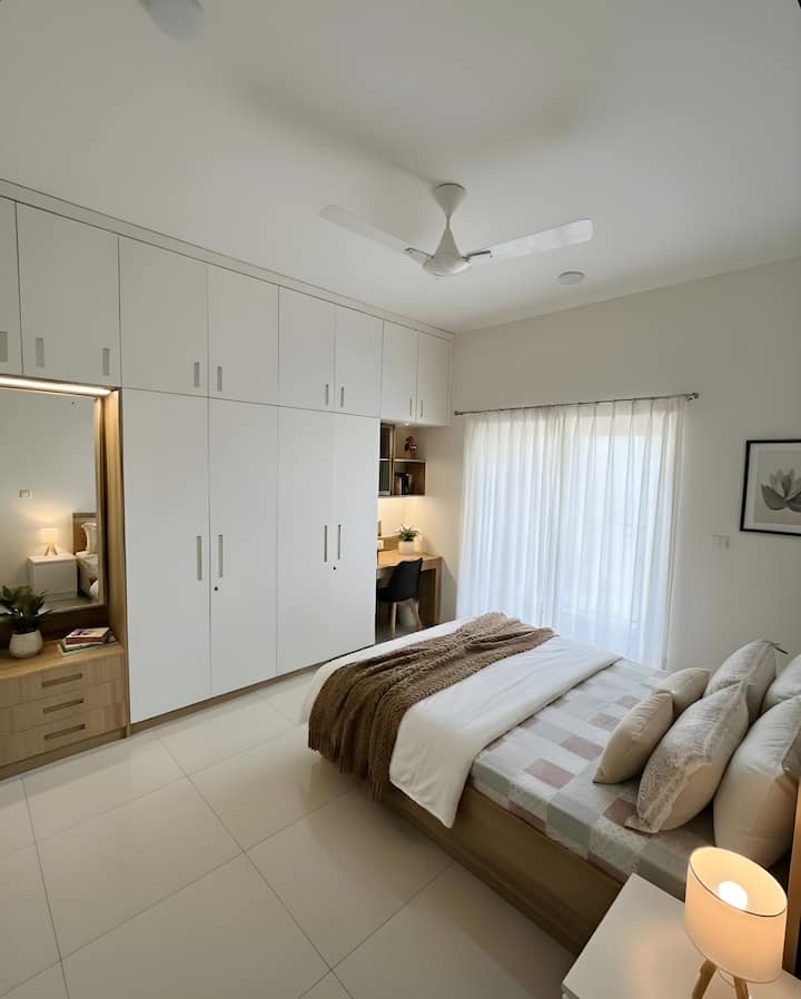 Luxury 2bhk Garden Facing Apartment In Gift City - Gujarat