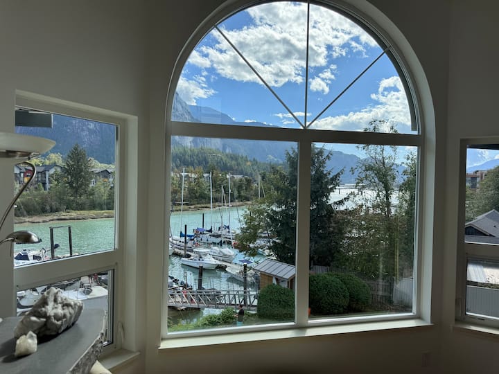 Ocean & Sun - Squamish