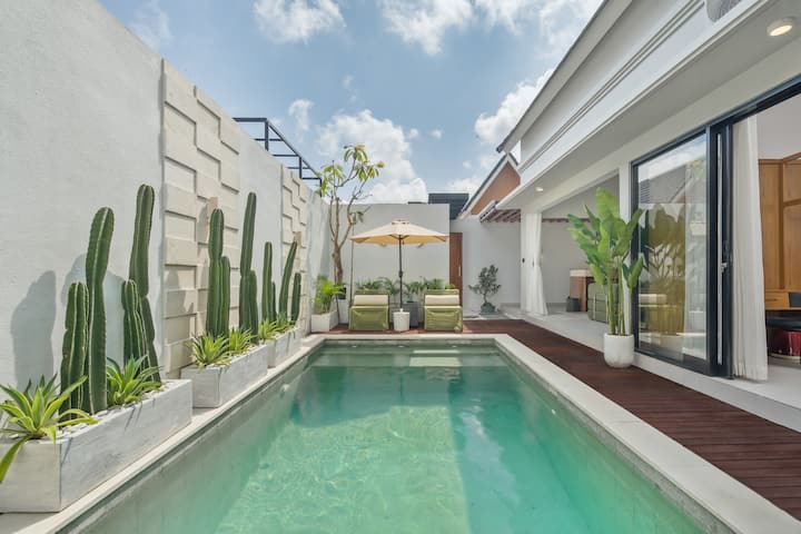 Modern Design 2br Villa In Seminyak - Seminyak