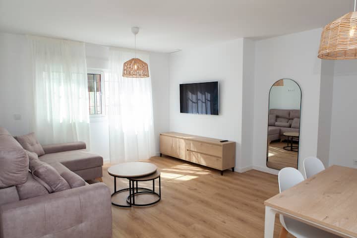 Brand-new 2 Bedroom Home, 500m From The Beach - Torre del Mar