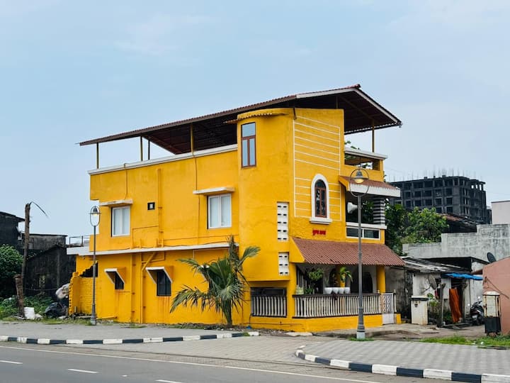 Sagar Chaya Homestay Is Located On Namo Path Daman - Vapi