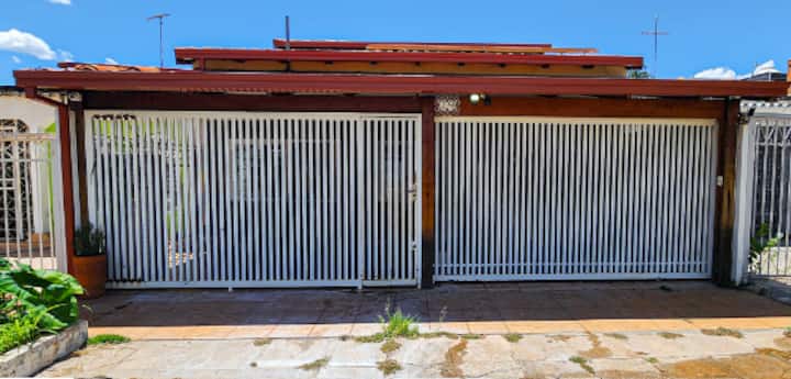 Conforto E Espaço No Centro De Brasília - Brasília