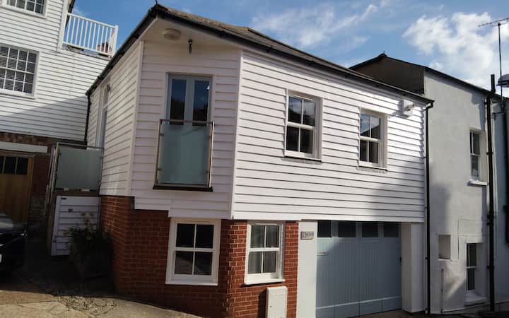 The Sail Loft - A Quirky Space Full Of Charm - Hythe