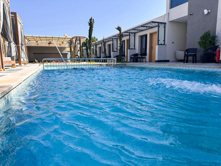 D9 Luxury Suites- "Lily" 3 Bedroom Apartment - Hurghada