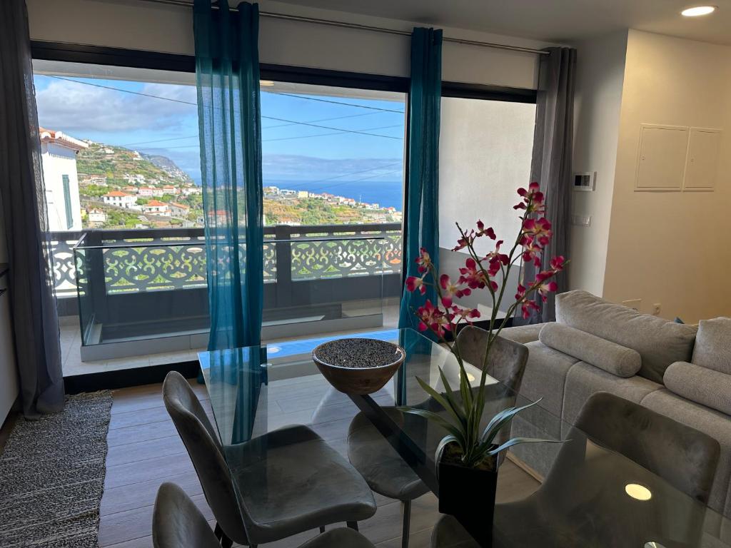 Ponta do Sol Refuge - Madeira Inn Group - Houses for Rent in Canhas ...