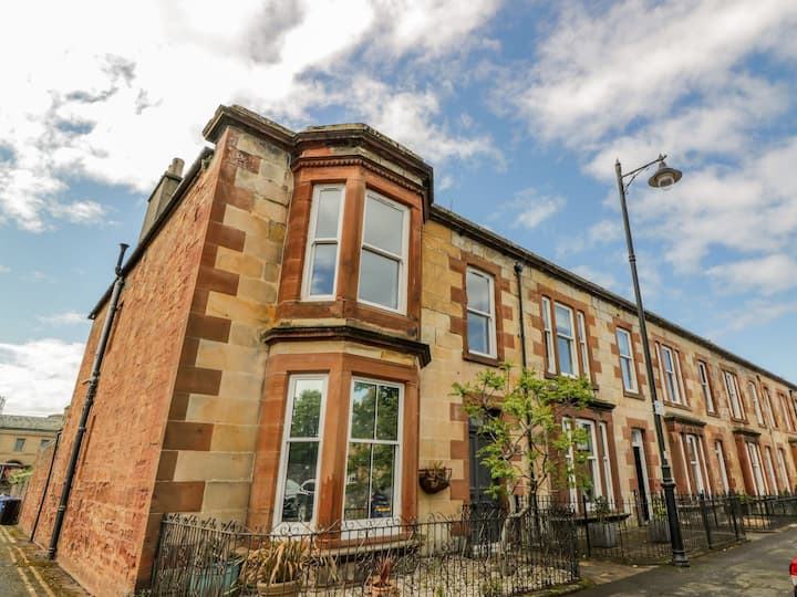 Ayr Beach View Apartment - Prestwick