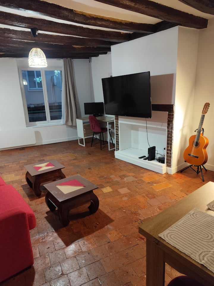 Le P'tit Logis Aux Tomettes - Manou