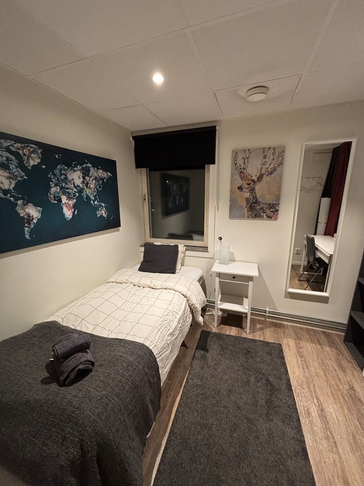 Unikt, Enkelt Rum I Järfälla Området - Rum 7 - Stockholm