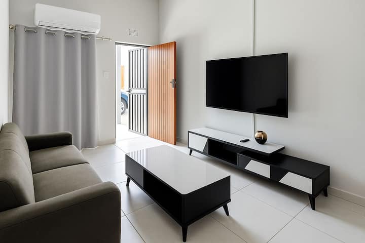 Pristine 2br En-suite Home - Botswana