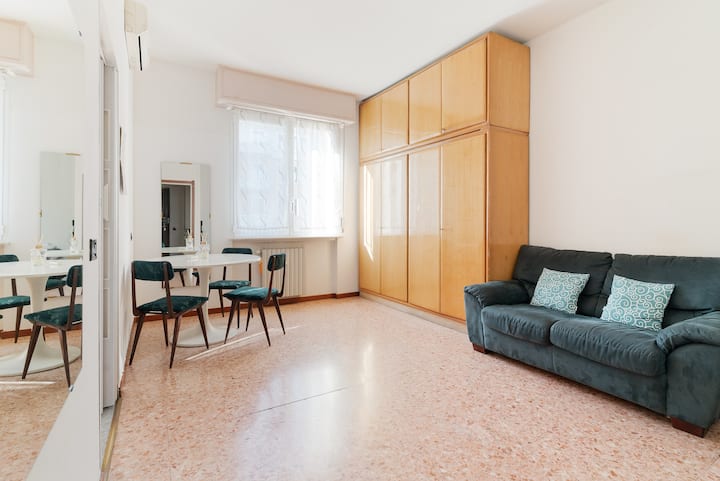 Guesthost - Corso Lodi Comfy Apartment - San Donato Milanese