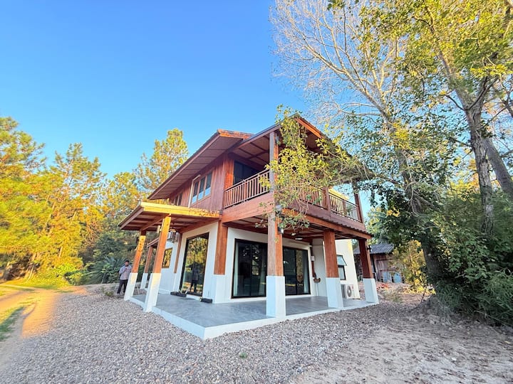 Modern Gorgeous Hot Spring House - Mae Hong Son