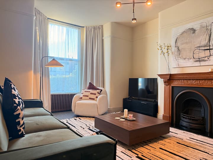 Bright & Spacious 3 Bed Apt Nr Promenade & Beach! - Southport