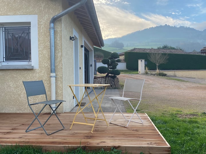 Studio De 20 M² Entre Beaujolais Rouge Et Vert. - Beaujolais