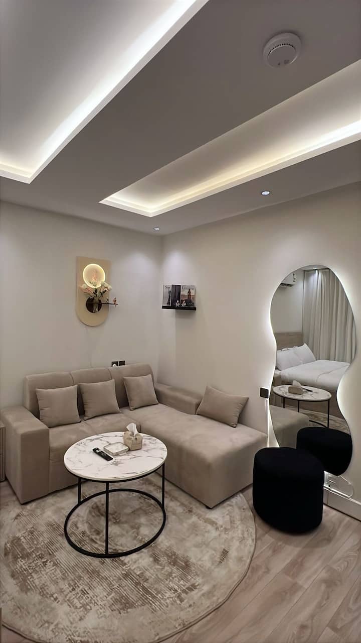 استديو واسع بجانب البوليفارد بدخول ذكي - Riyadh