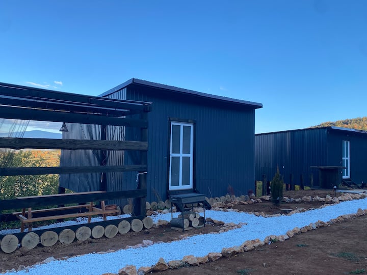 The White Wolf Cabin - Moneasa