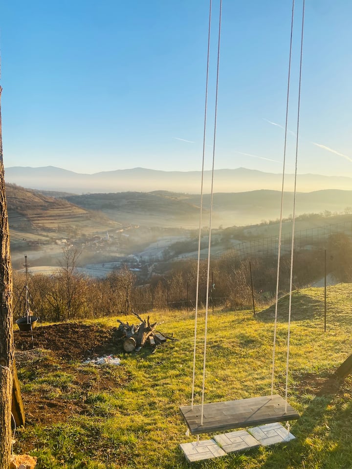 The White Wolf Cabin - Moneasa