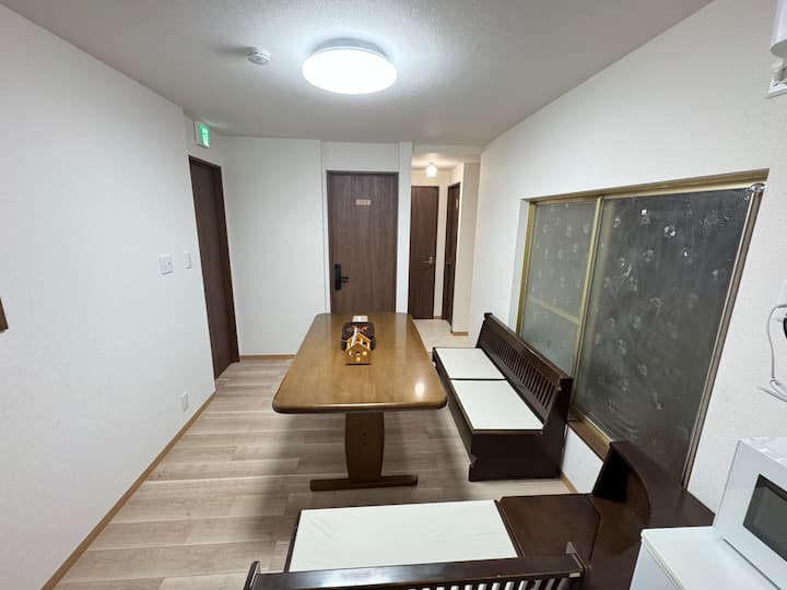Near Kix. Entire Home. 4br For 8, Kitchen. - Kansai Airport (KIX)
