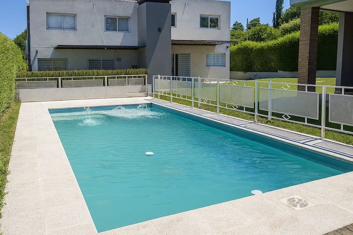 Complejo Moderno Con Piscina – Carlos Paz - Villa Carlos Paz