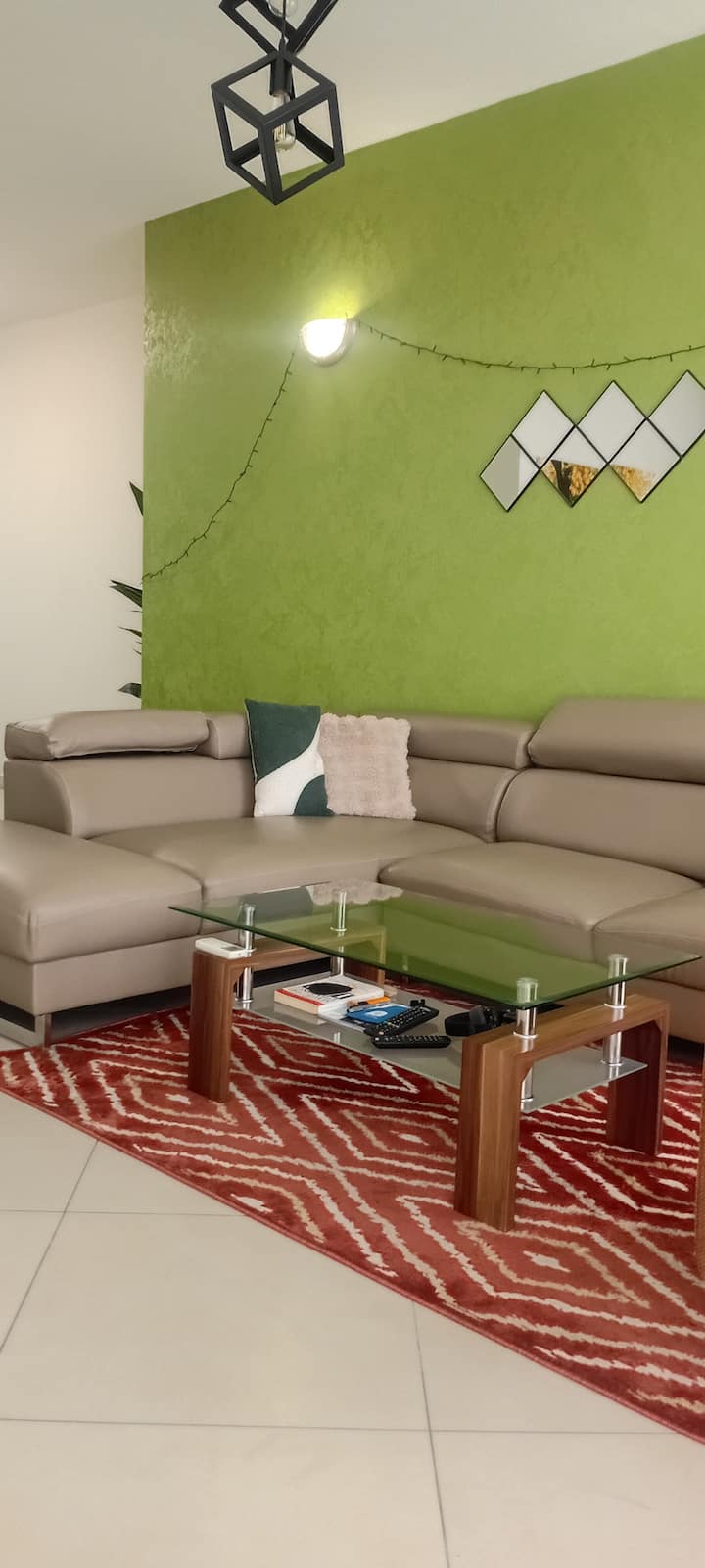 One-bedroom. 5 Minutes Drive To The Airport - Accra