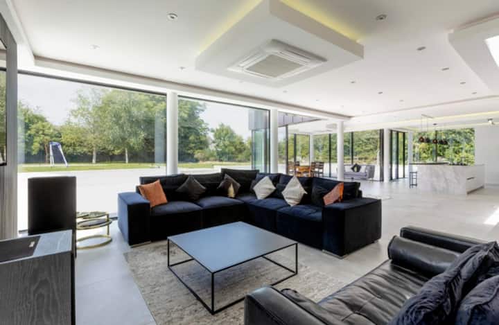 Luxury 6-bedroom Barn Retreat With Cinema & Garden - Rugby