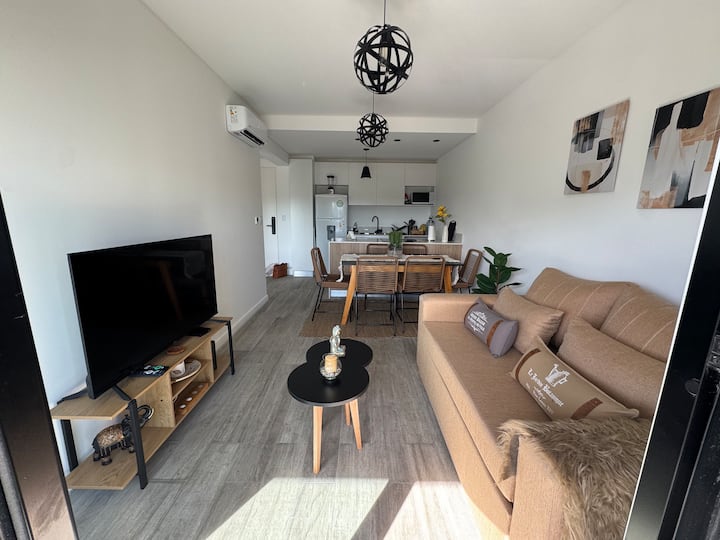 Hermoso Departamento En Edificio De Categoría - San Martin, Argentina