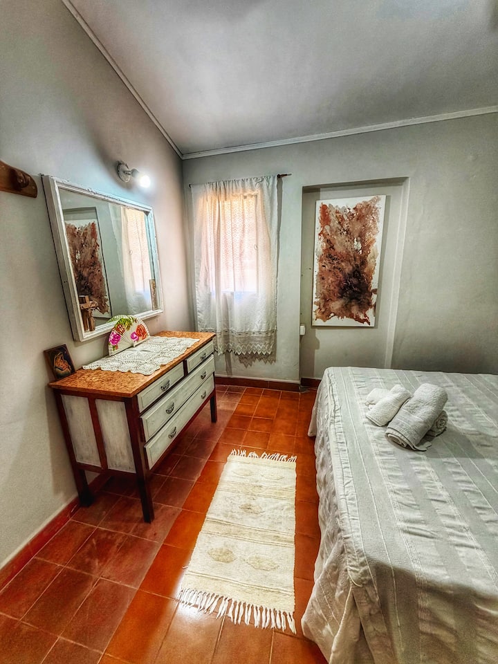 Casa "Bella" En El Centro, Cochera - Villa Carlos Paz