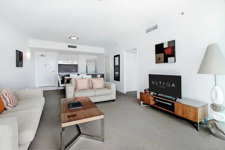 Lux Apt. Gold Coast Incl. Nye 2026 -4ppl, 7 Nights - Broadbeach
