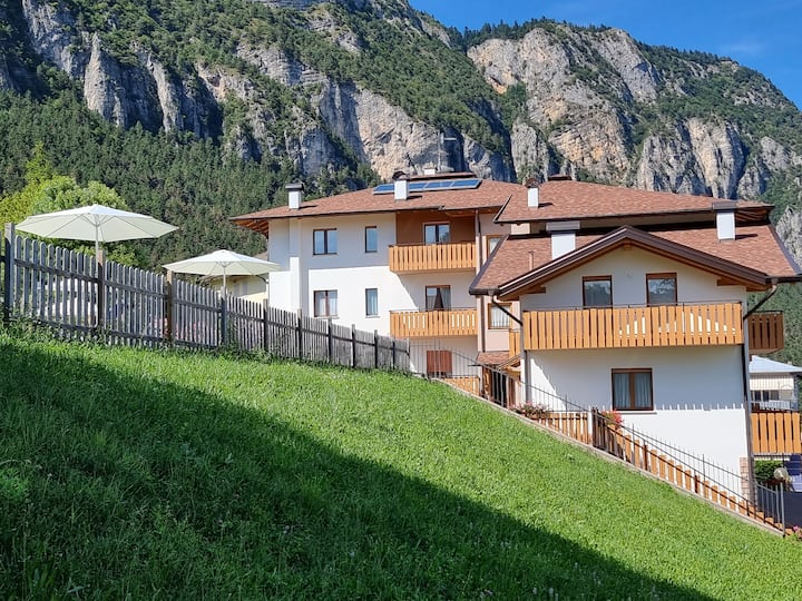 Dolomites Garden Home - Molveno