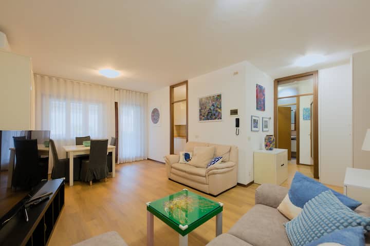 Trilocale Con Ampio Terrazzo Alle Porte Di Udine - Údine