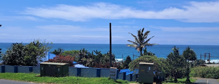 Sea Lions Den Backpackers. Your Home From Home. - Scottburgh