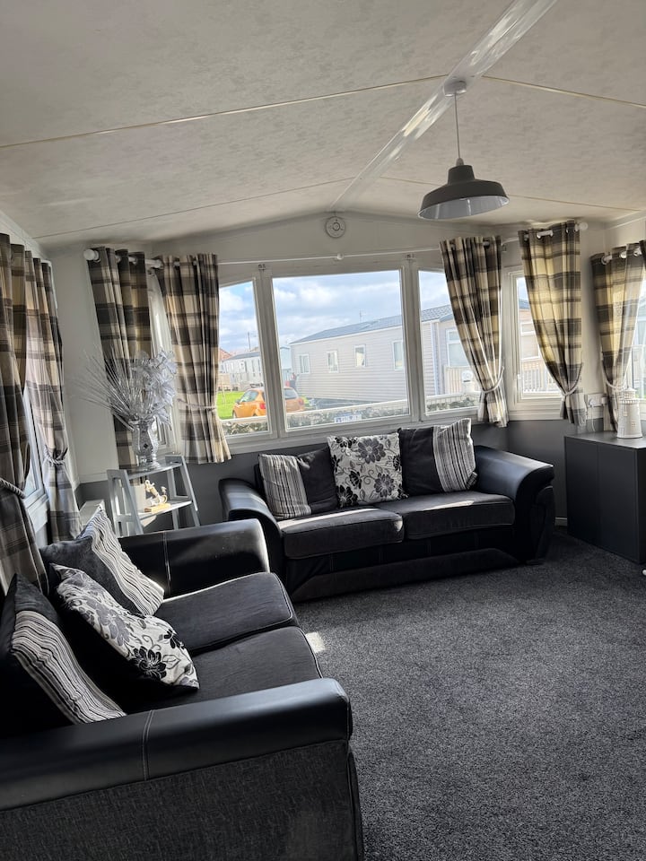 Co Op 104 Static Caravan - Golden Sands, Towyn - Abergele