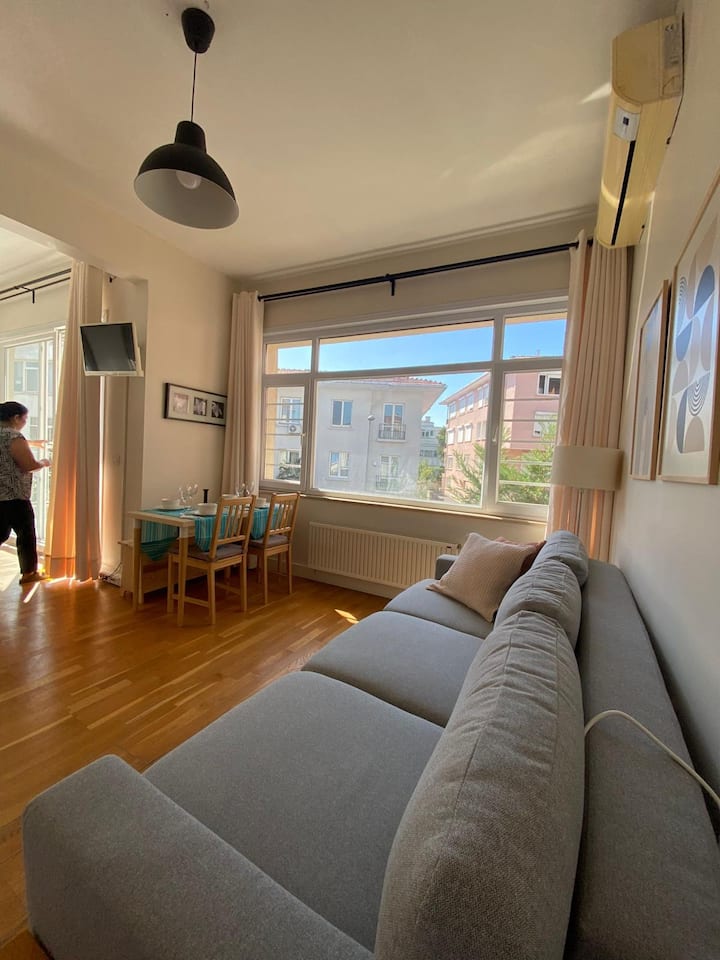 Ortaköy’ün Kalbinde Balkonlu Daire - Beykoz