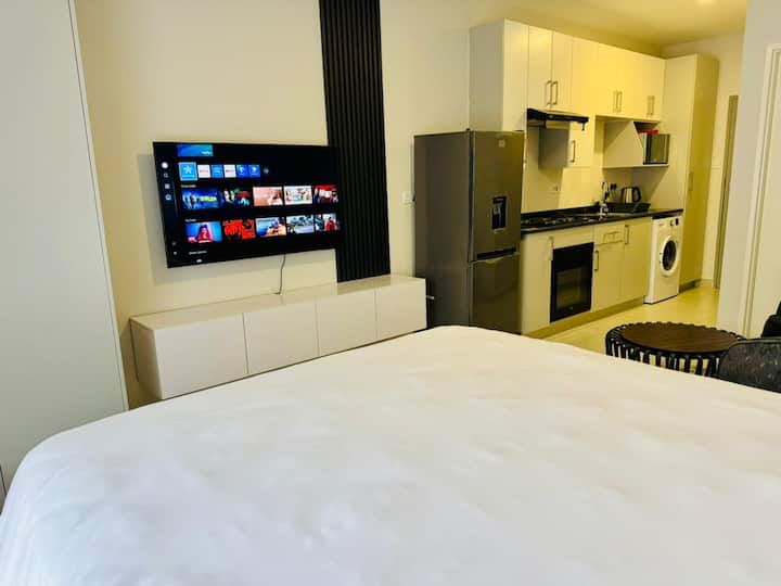 Keem Studio Apartment; A Modern Luxurious Home - Gaborone