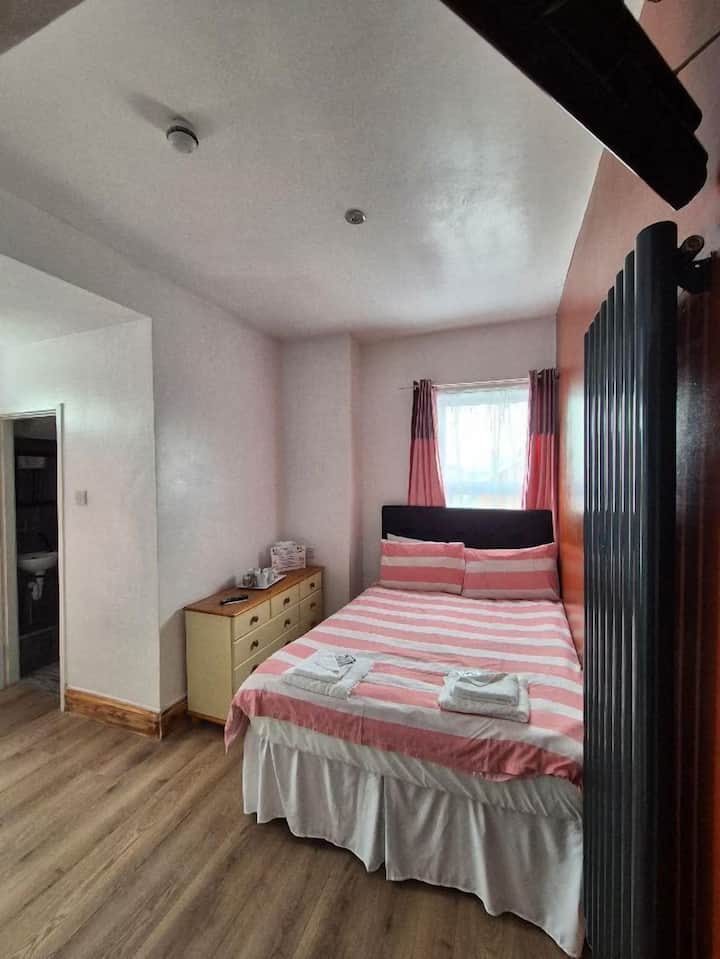 Alexander Hotel
Pet Friendly
Triple Rooms - Lytham St Annes