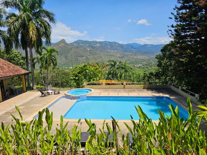 Casa De Campo Anapoima - 20 Personas - - Anapoima