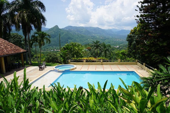 Casa De Campo Anapoima - 20 Personas - - Anapoima