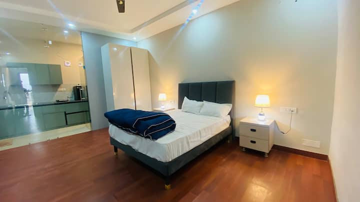 Sunburst Peaceful Stay In Zirakpur | 1 Bhk - Zirakpur