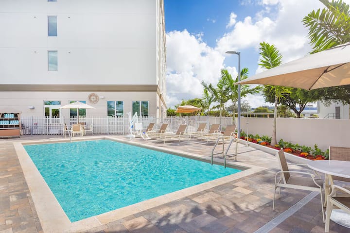 Wingate Miami | 2 Queen Beds | Comp Parking - Hialeah, FL