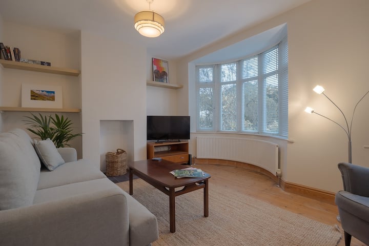 Charming 2 Bedroom Home I Rustic Floors & Office - Cambrige (UK)